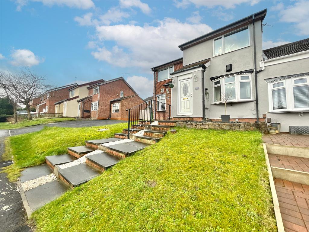 Dykes Way, Windy Nook, Gateshead, NE10 2 bed terraced house - £125,000