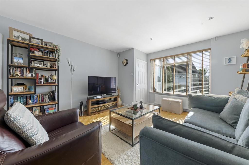 The Heights Foxgrove Road, Beckenham BR3 3 bed end of terrace house - £ ...