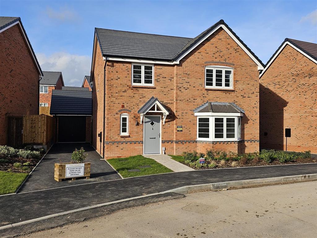 Mortimer Manor, Bewdley 4 bed detached house - £500,000