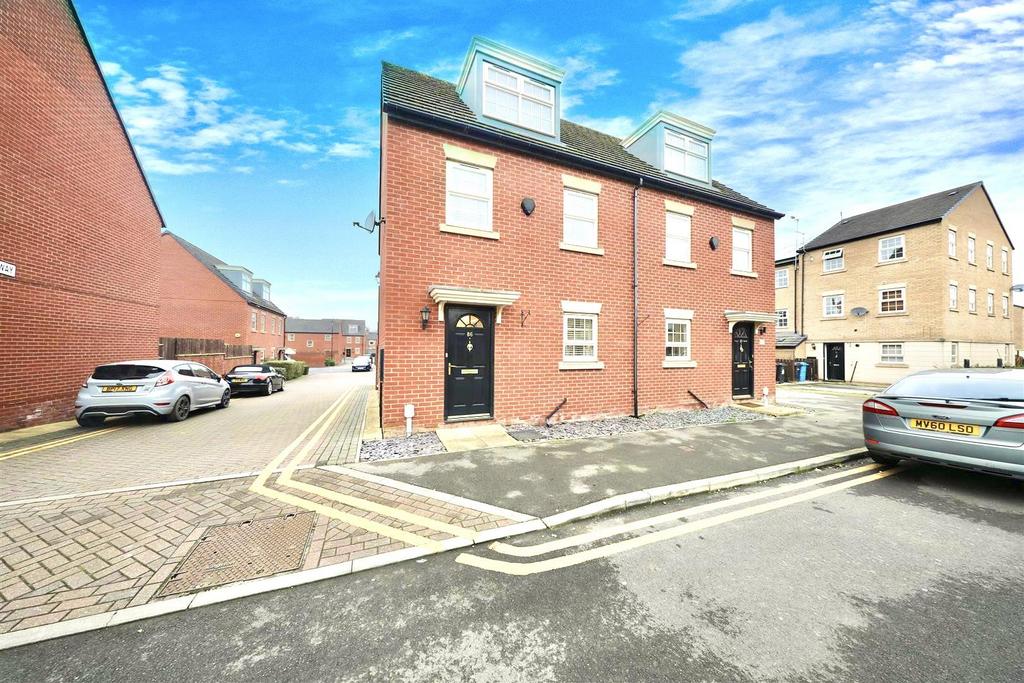 Boothferry Park Halt, Hull 3 bed semi-detached house for sale - £170,000