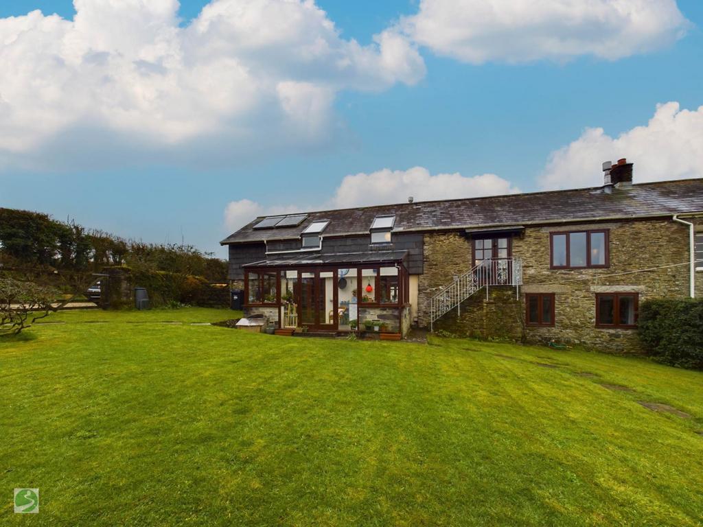 Tregavithick, Looe PL13 4 bed barn conversion for sale - £635,000