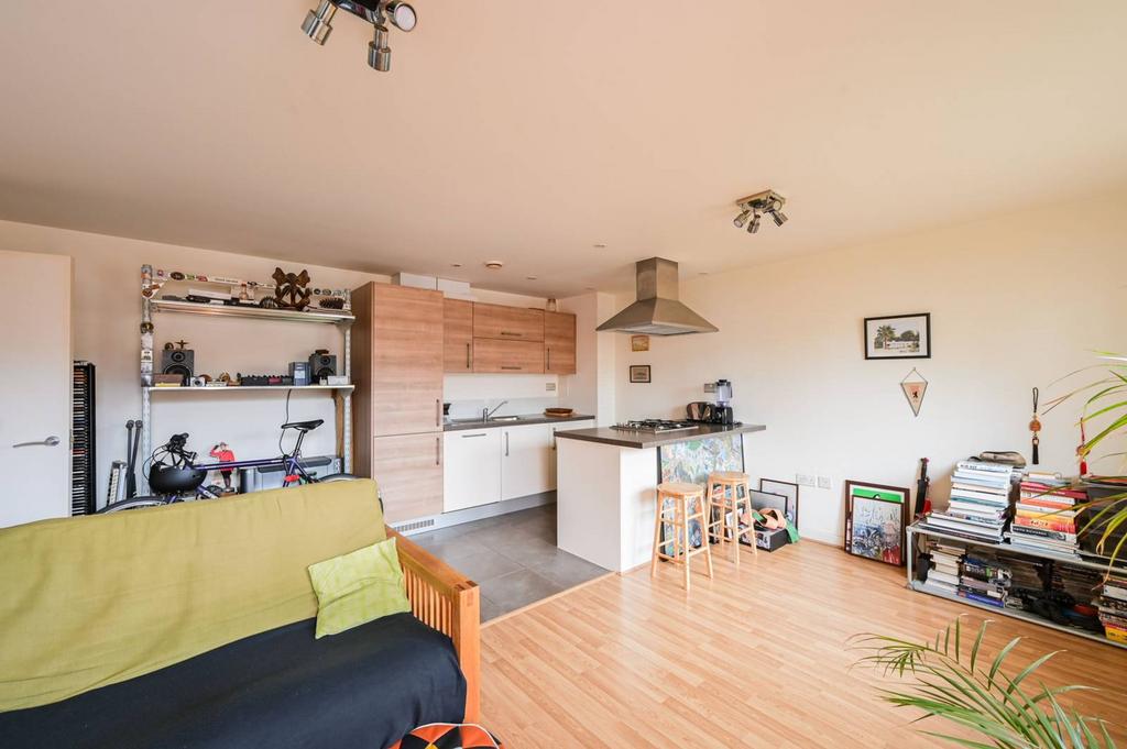 20 Joseph Street, London E3 1 bed flat - £325,000