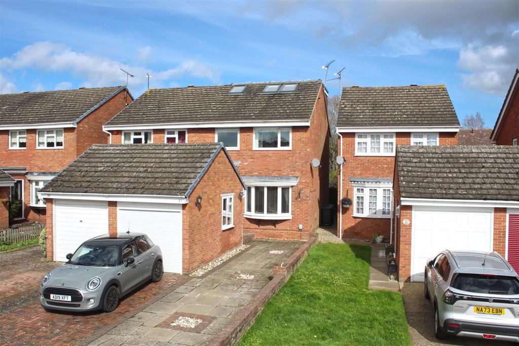 Rolleston Close, Ware 4 bed semi-detached house - £575,000