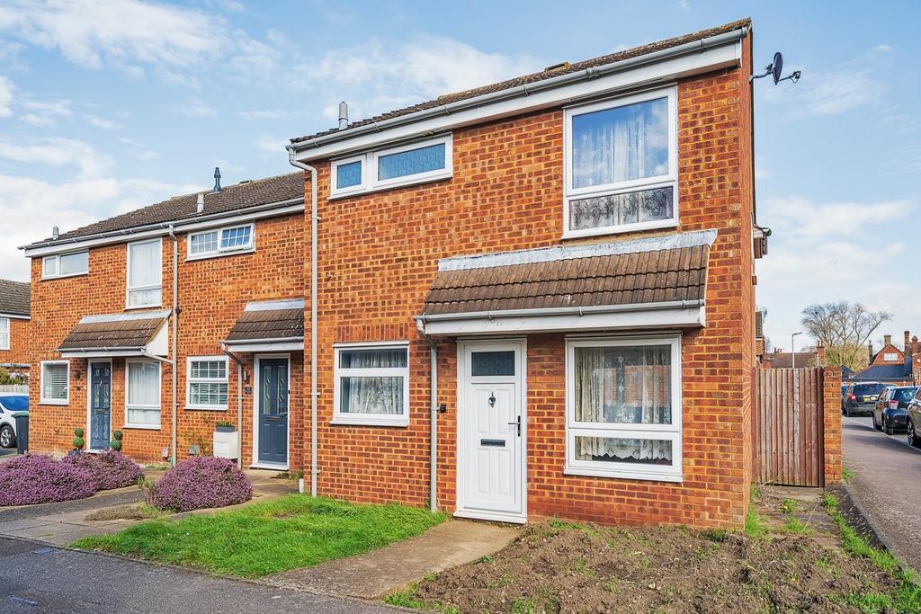 Town Meadow Drive, Shefford, SG17 4 bed end of terrace house - £285,000