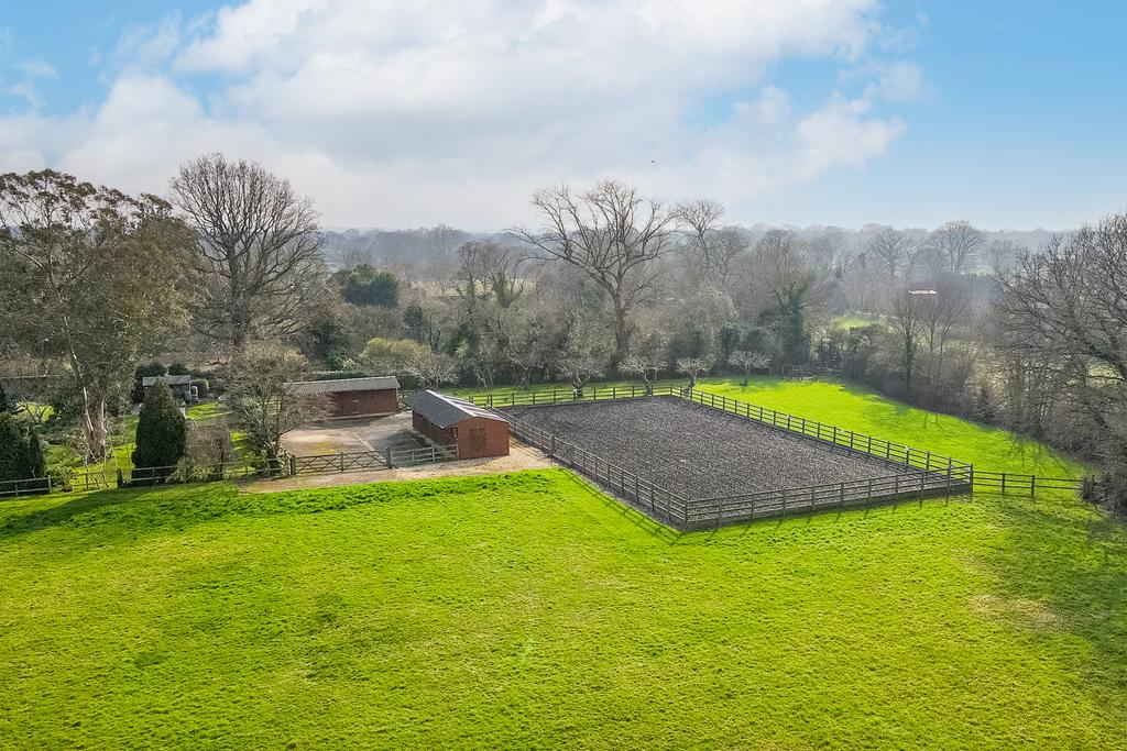 Cogmans Lane, Smallfield, Horley, Surrey, RH6 4 bed detached house for ...