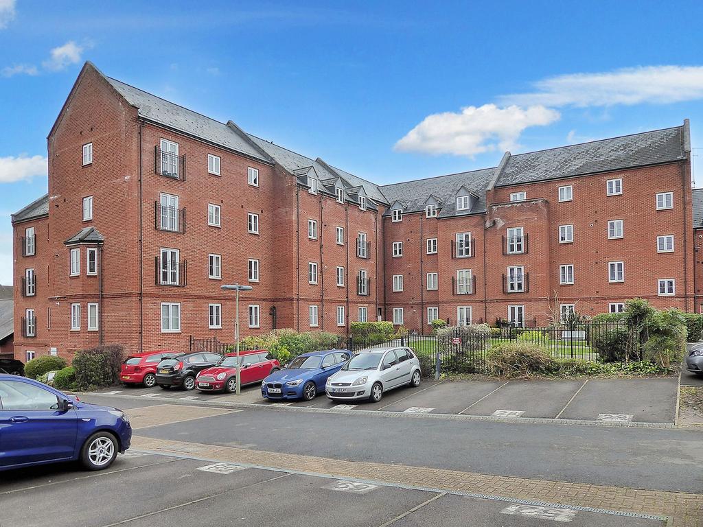 Cherwell Court, Britannia Road, Banbury 2 bed apartment for sale - £179,950
