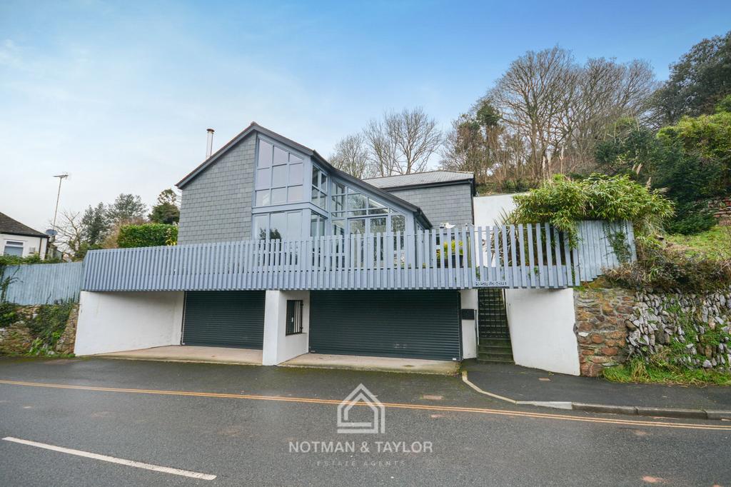Millbrook, Torpoint PL10 2 bed detached house - £495,000