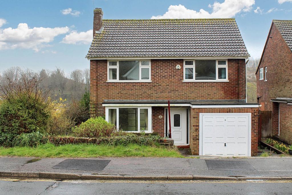 Barons Down Road, Lewes 3 bed detached house - £600,000
