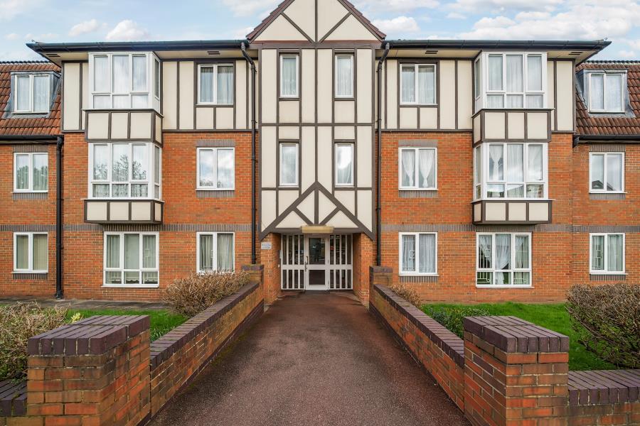 Radbourne Court, Harrow, HA3 0BQ 1 bed retirement property - £205,000