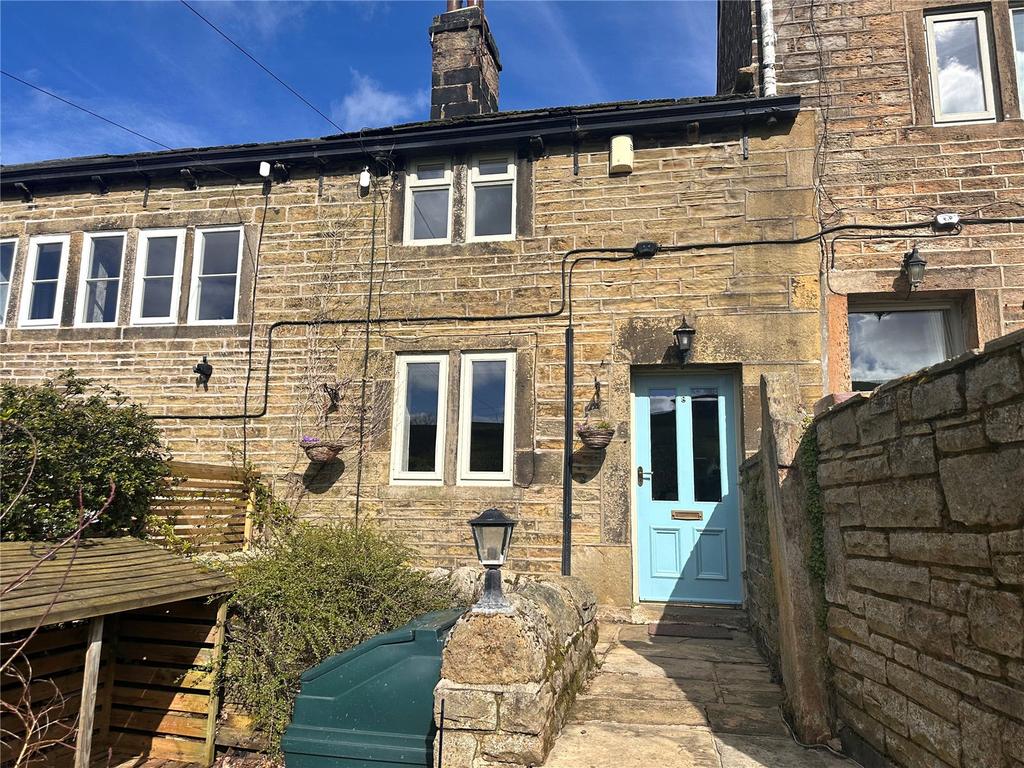 Barnside Lane, Hepworth, Holmfirth... 2 bed terraced house - £160,000