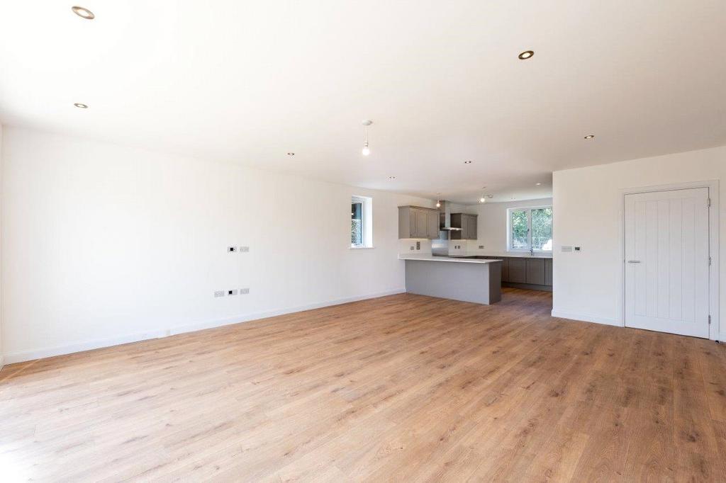 Merlin Drive, Dwelly Lane, Edenbridge, Kent, TN8 4 bed detached house ...