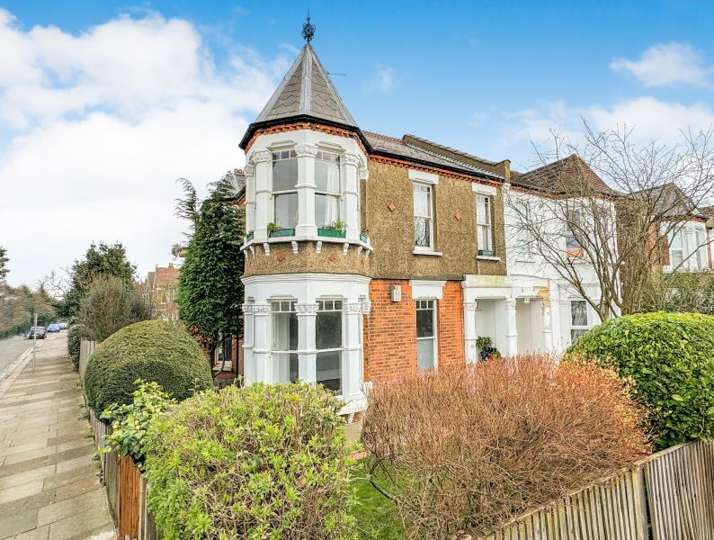 LONG LANE, FINCHLEY, N3 2 bed flat - £475,000