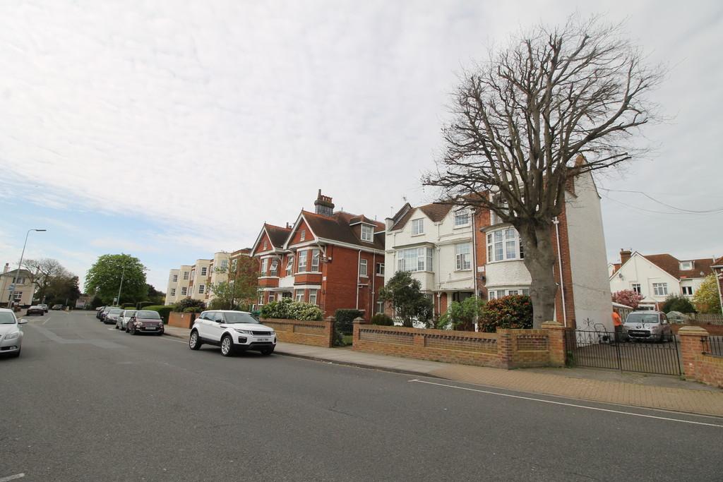 Festing Road, Southsea Studio - £835 pcm (£193 pw)