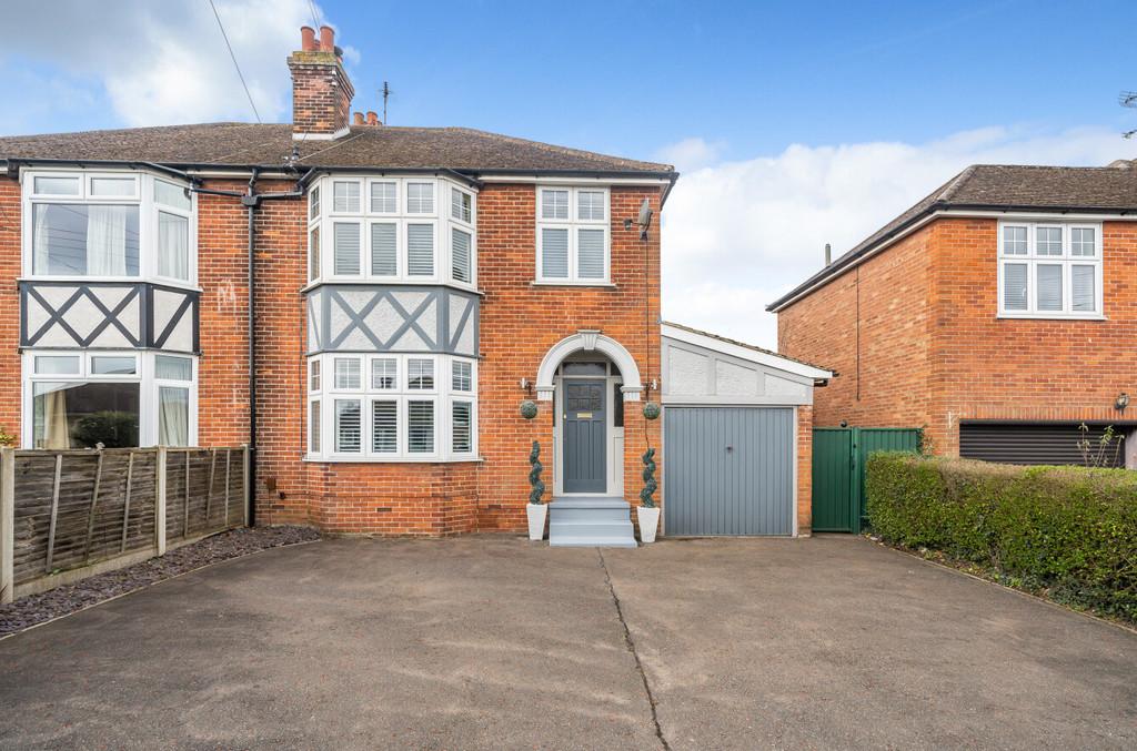 Philip Road, Bury St. Edmunds IP32 4 bed semi-detached house - £499,995