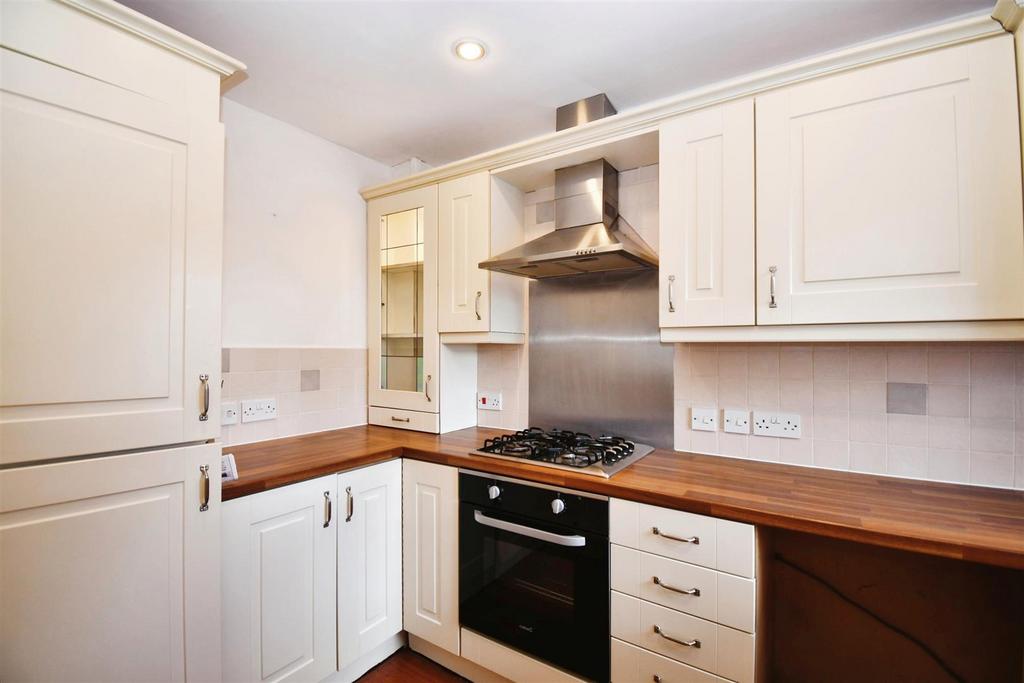 Wolfreton Terrace, Willerby 3 bed semi-detached house - £199,950