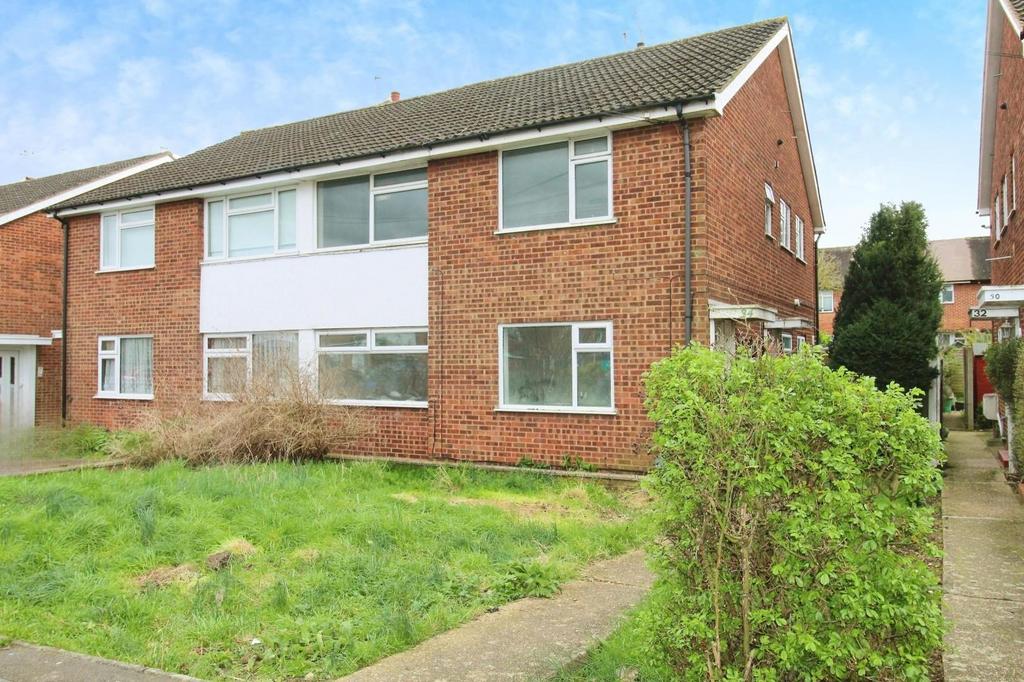 Ousden Close, Cheshunt, 2 bed maisonette - £329,995