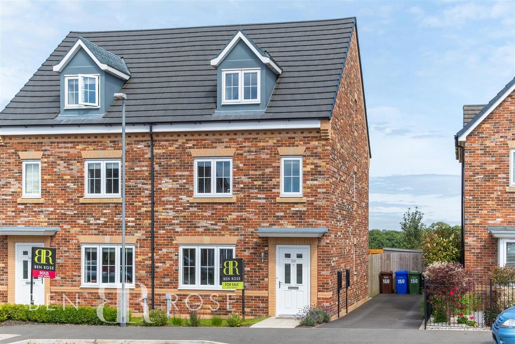 Mill Lane, Coppull, Chorley 4 bed semi-detached house - £259,995
