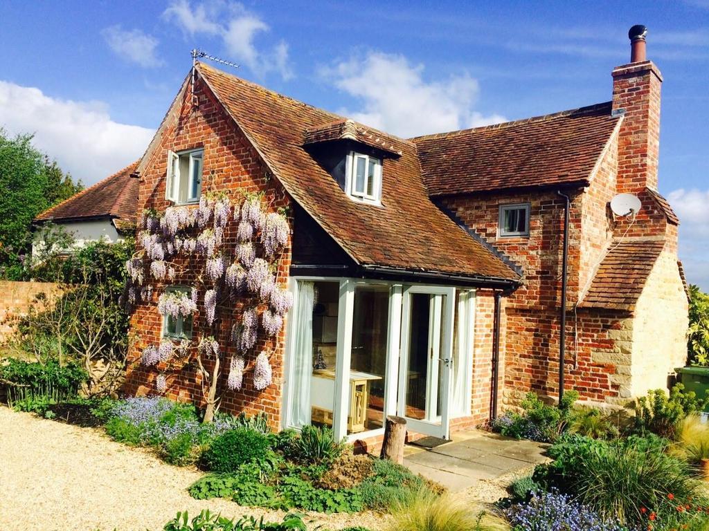The Bothy Great Comberton, WR10 3DU 2 bed cottage - £950 pcm (£219 pw)
