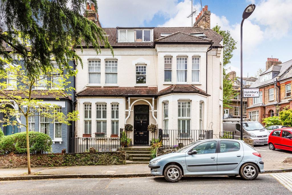 Holmbury View, London, E5 4 bed ground floor flat - £900,000