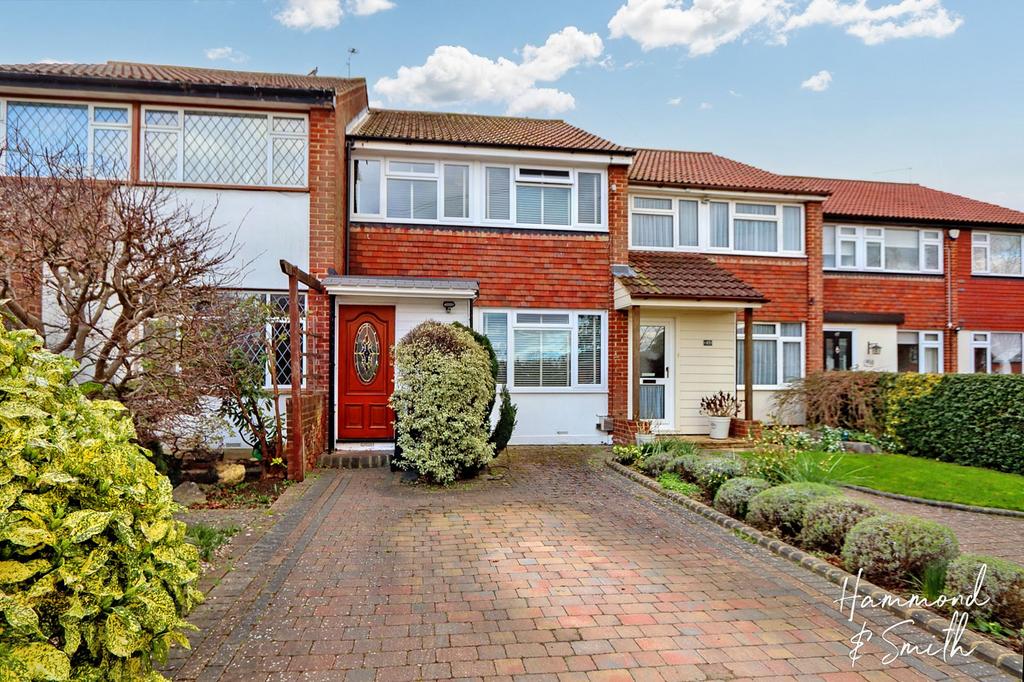 Regent Road, Epping CM16 3 bed terraced house - £585,000