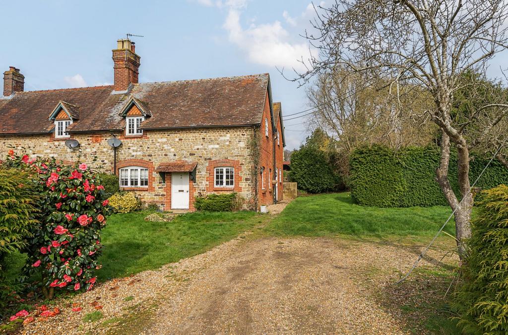 Rogate, Petersfield, GU31 3 bed semi-detached house - £550,000