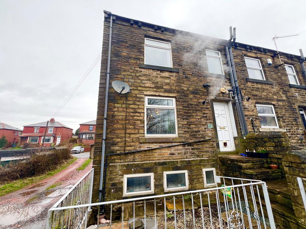 New Hey Road, Huddersfield HD3 3 bed semi-detached house - £120,000