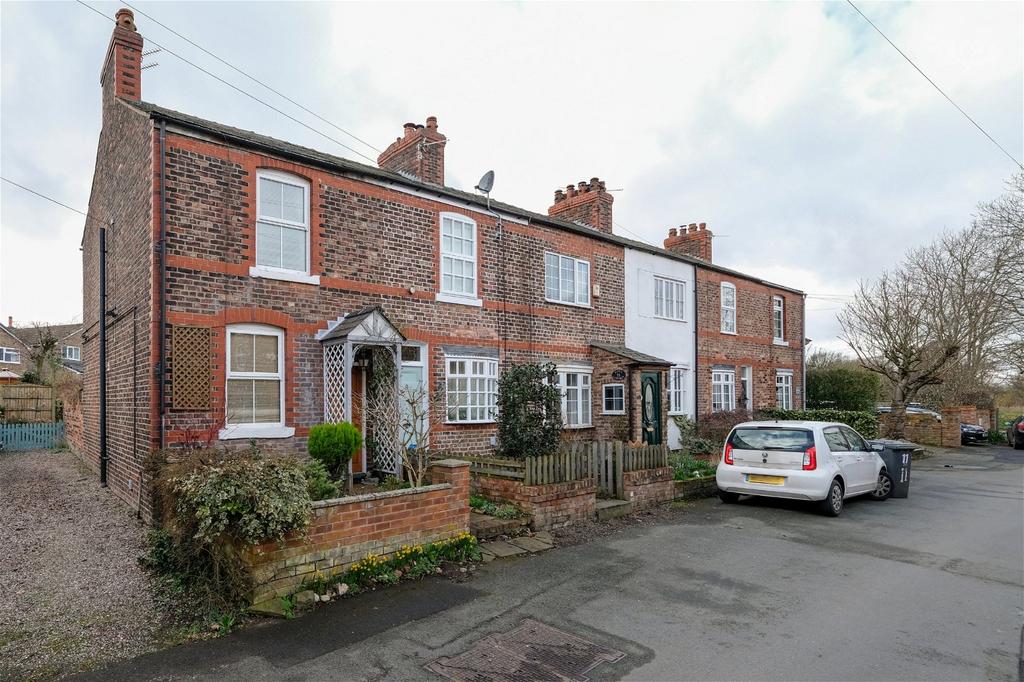 Reddish Lane, Lymm WA13 2 bed end of terrace house for sale - £285,000