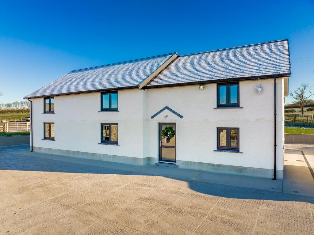 Nantycaws, Carmarthen SA32 6 bed property with land - £749,950