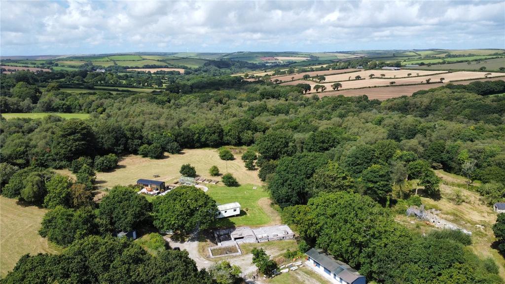 Roche, Cornwall PL26 3 bed property with land - £625,000