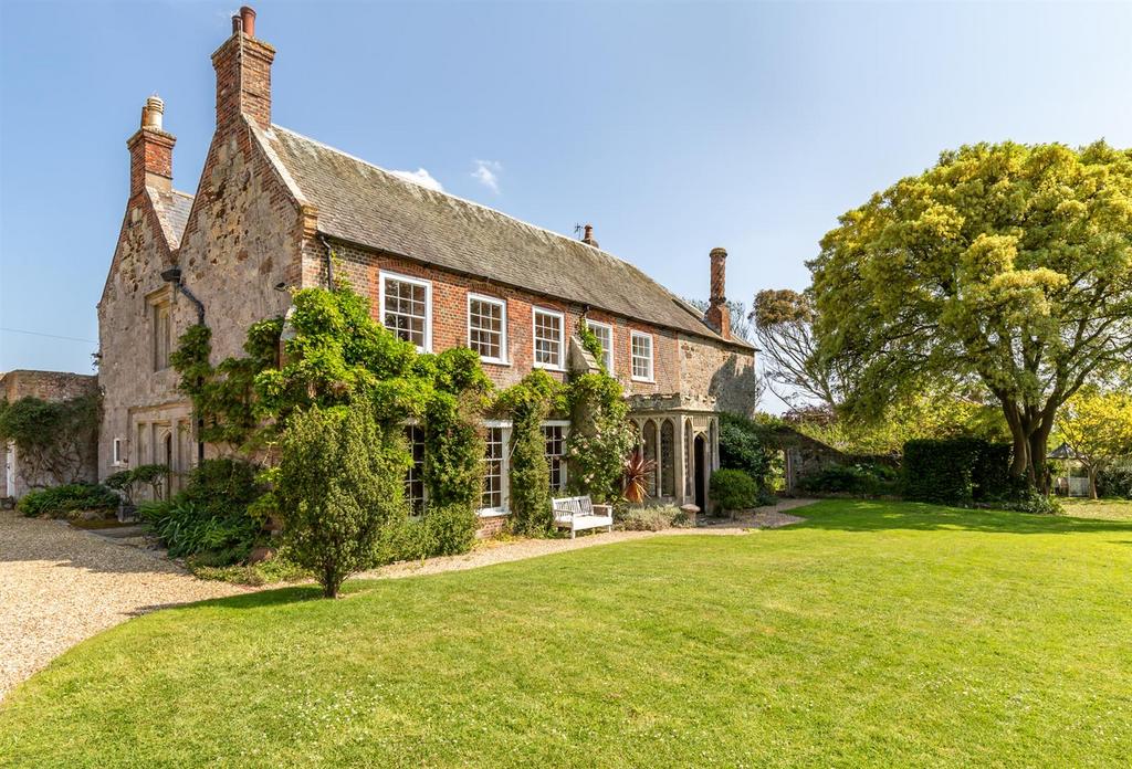 Brighstone, Isle of Wight 6 bed house - £1,050,000