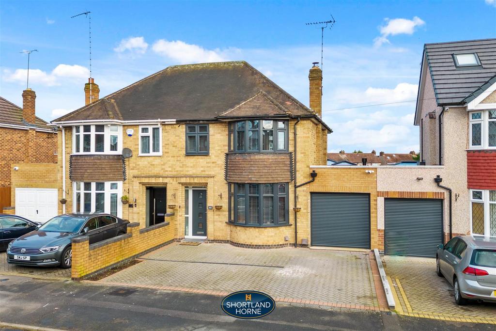 Anchorway Road, Coventry CV3 3 bed semi-detached house - £450,000