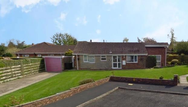 Windsor Close, Keelby DN41 3 bed detached bungalow - £200,000
