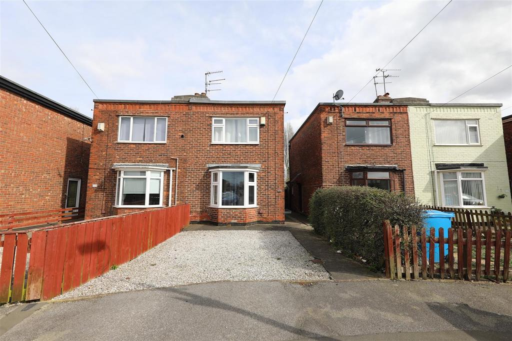 Colwall Avenue, Hull 2 bed semi-detached house - £115,000