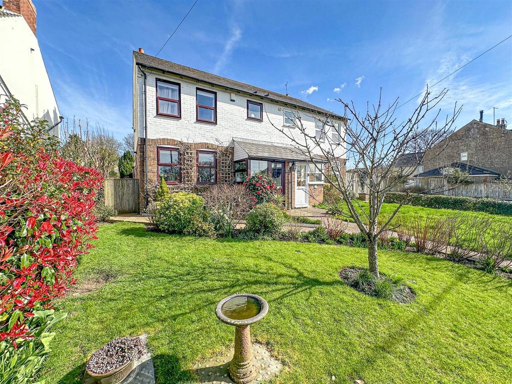 Cottage Lane, Westfield 3 bed semi-detached house for sale - £375,000