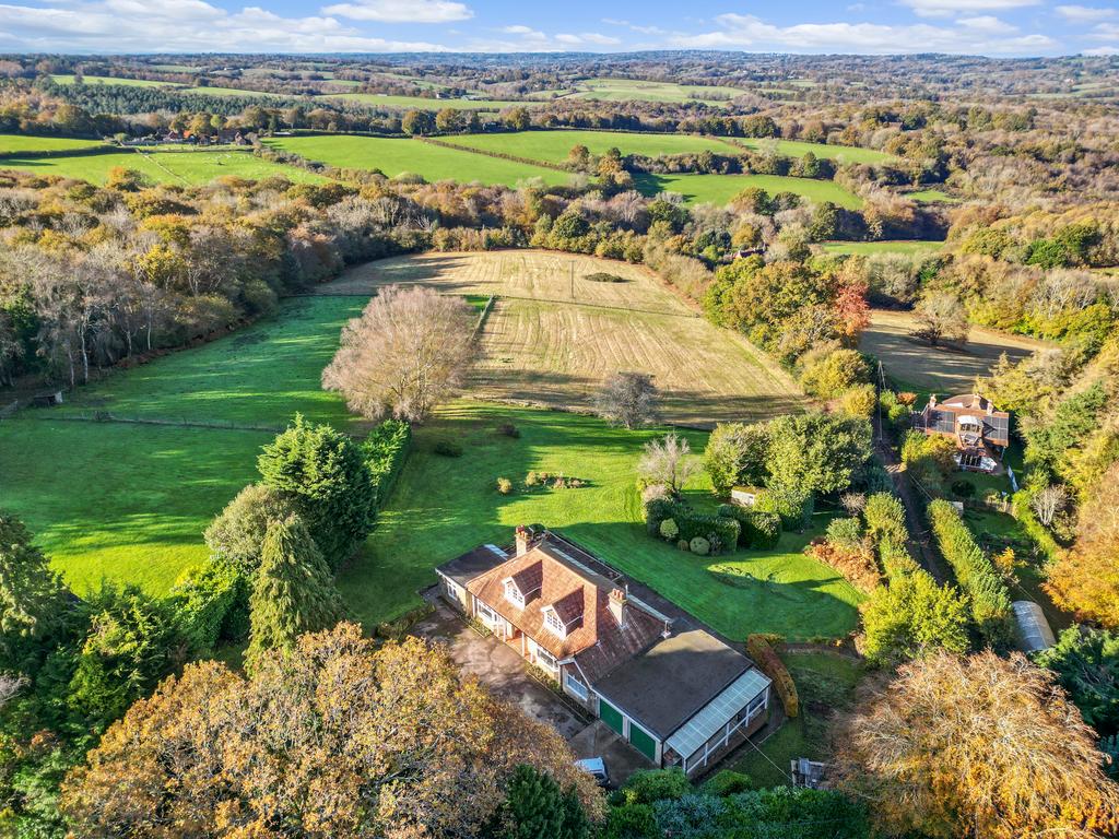 Newick Lane, Heathfield TN21 4 bed detached house for sale - £970,000