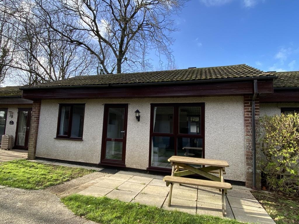 Tolroy Holiday Manor, Tolroy Road... 2 bed bungalow - £60,000