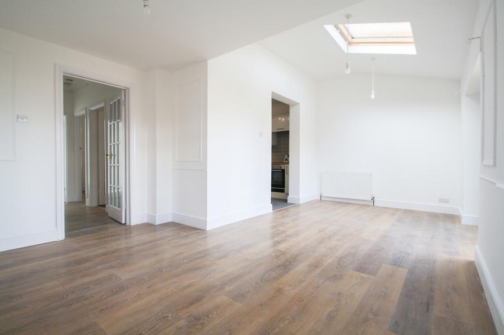 Dunfield Road, London SE6 3 bed house - £2,100 pcm (£485 pw)
