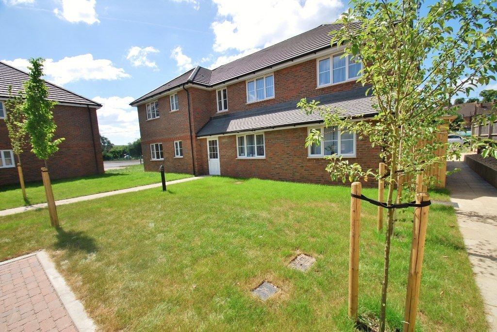 Asheridge Road, Chesham, HP5 2 bed apartment - £155,000