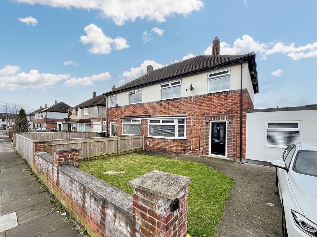 Commondale Avenue, Grangefield... 3 bed semi-detached house - £160,000