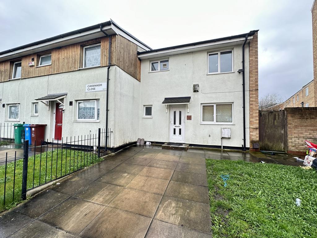 Cavanagh Close, Manchester, M13 3 bed semi-detached house - £1,395 pcm ...