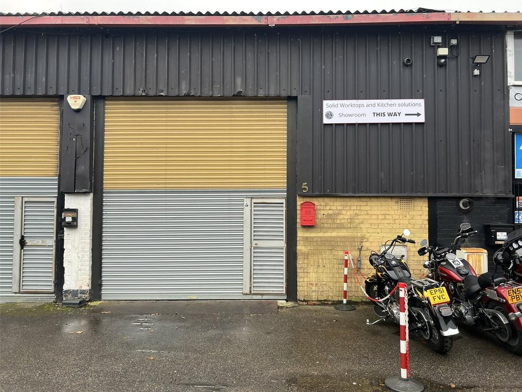 Imperial Park, Rawreth Lane... Industrial unit - £160,000