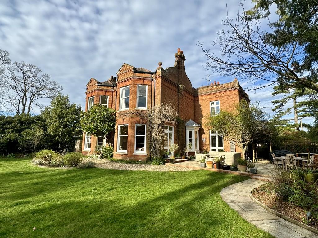 Ipswich Road, Woodbridge IP12 6 bed semi-detached house for sale - £ ...