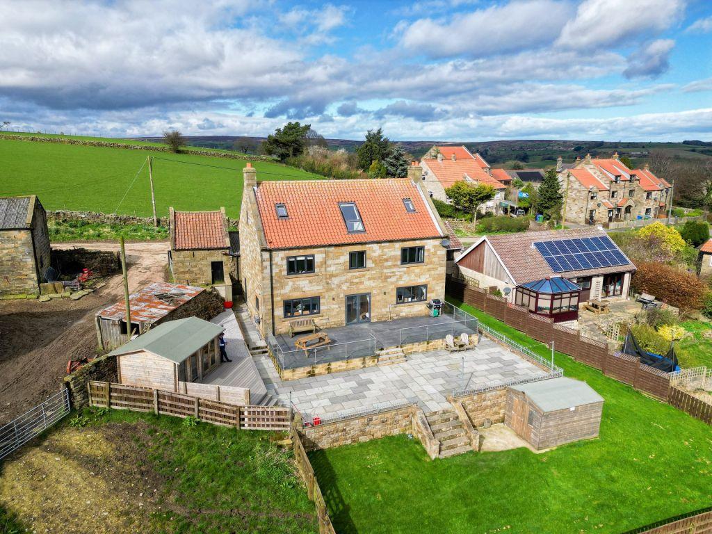 Pasture House, Glaisdale 4 bed detached house - £495,000