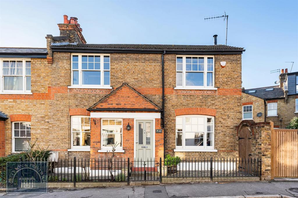 Nightingale Lane, Wanstead 2 bed semi-detached house - £835,000