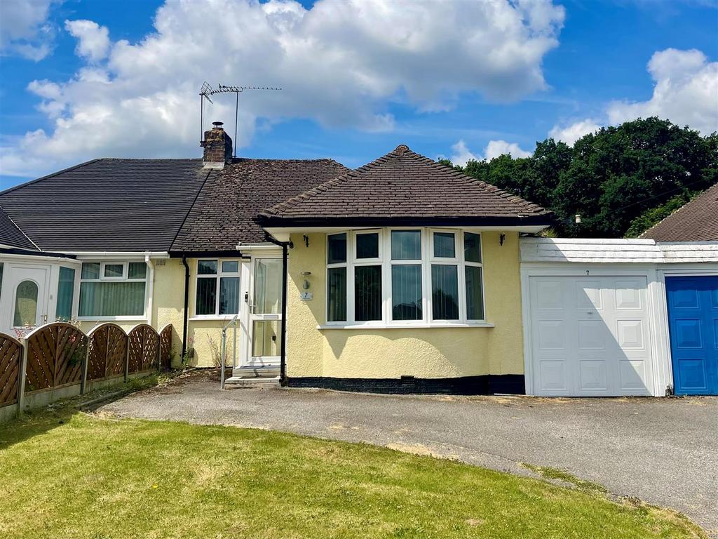 Hobs Moat Road, Solihull 3 bed semi-detached bungalow - £280,000