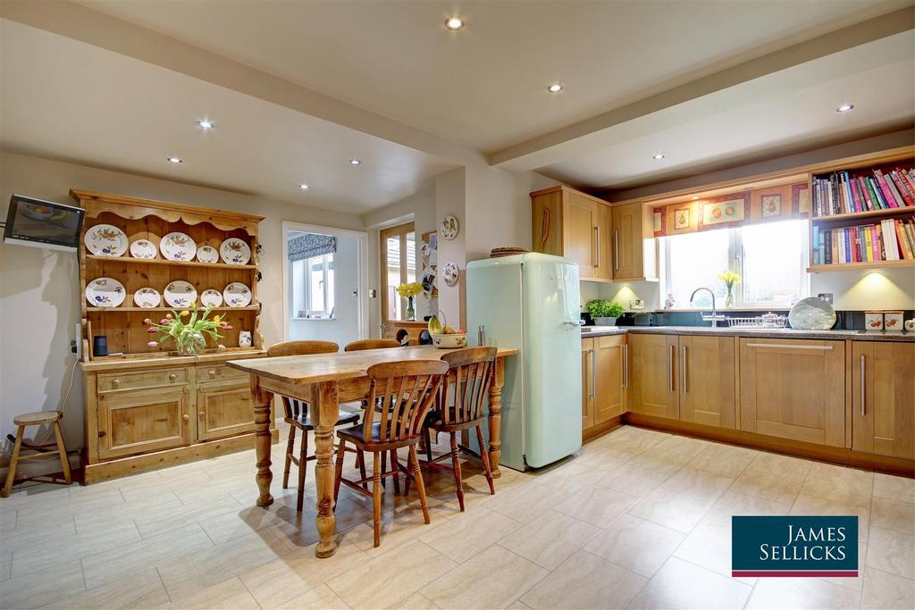 Casebrook, Ashley, Market Harborough 5 bed detached house - £725,000