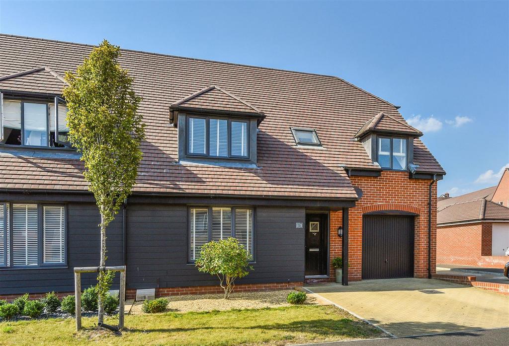 Portland Close, Andover 4 bed house - £475,000