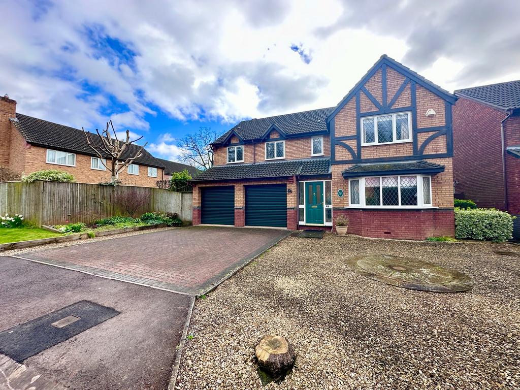Saxon Way, Ledbury, HR8 5 bed detached house - £525,000