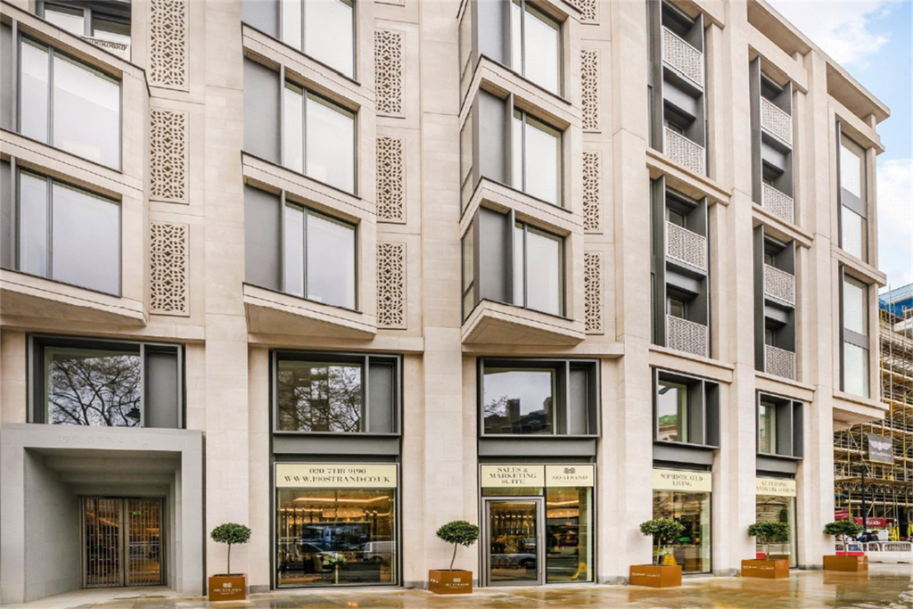 Wren House, 190 Strand, WC2R 1 bed apartment - £4,400 pcm (£1,015 pw)