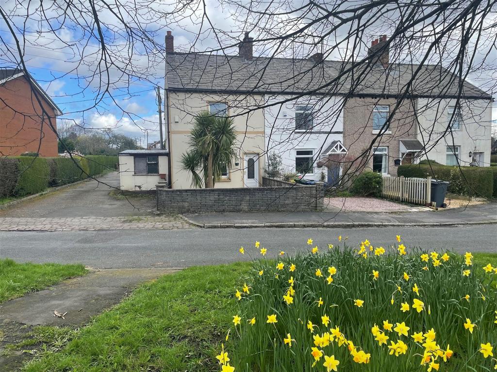 Lyelake Lane, Bickerstaffe, L39 0EY 3 bed end of terrace house for sale - £135,000
